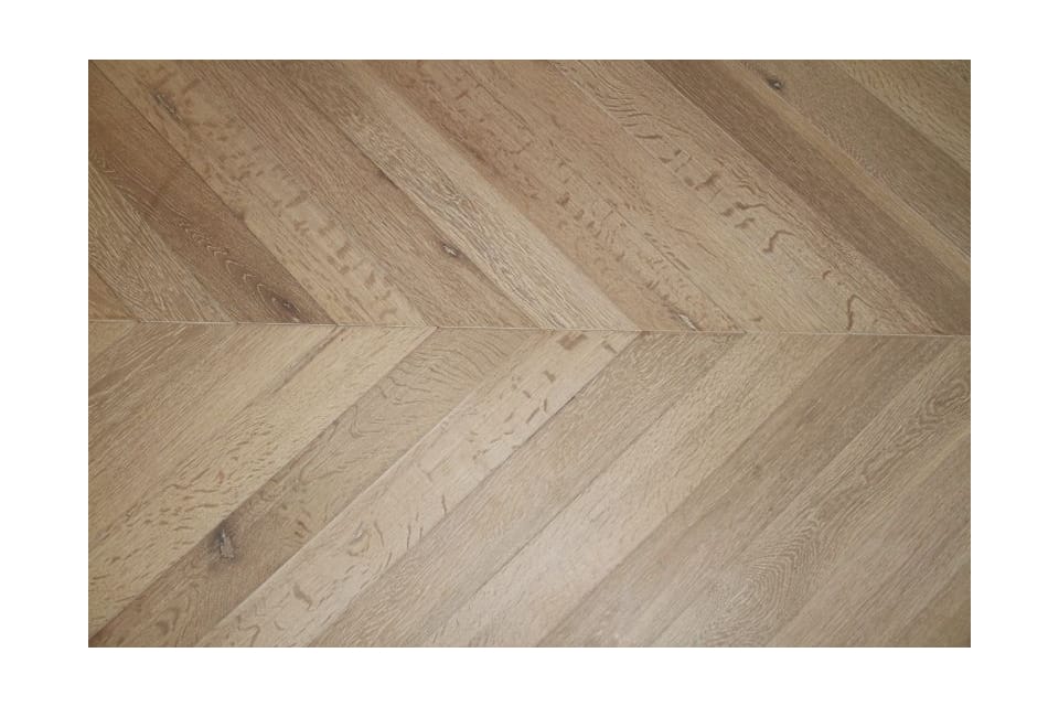 Select Engineered Oak Chevron Brushed White Oiled 18/5mm By 90mm By ...