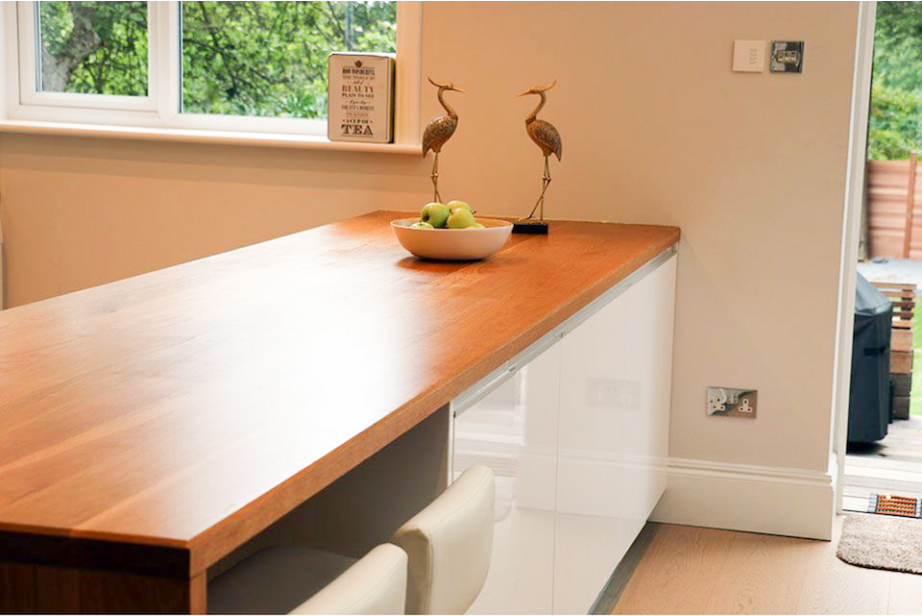 Full Stave ECO Premium Oak Worktop 20mm By 620mm By 2500mm at Wood and ...