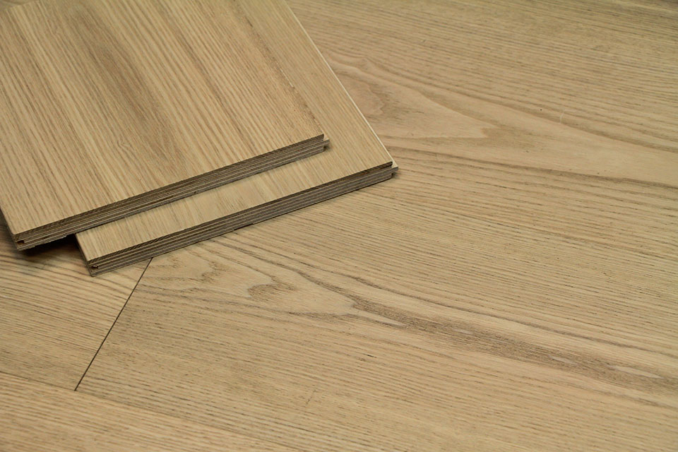 Prime Engineered Flooring White Oak Sandy Brushed UV Lacquered 14.5/3mm ...